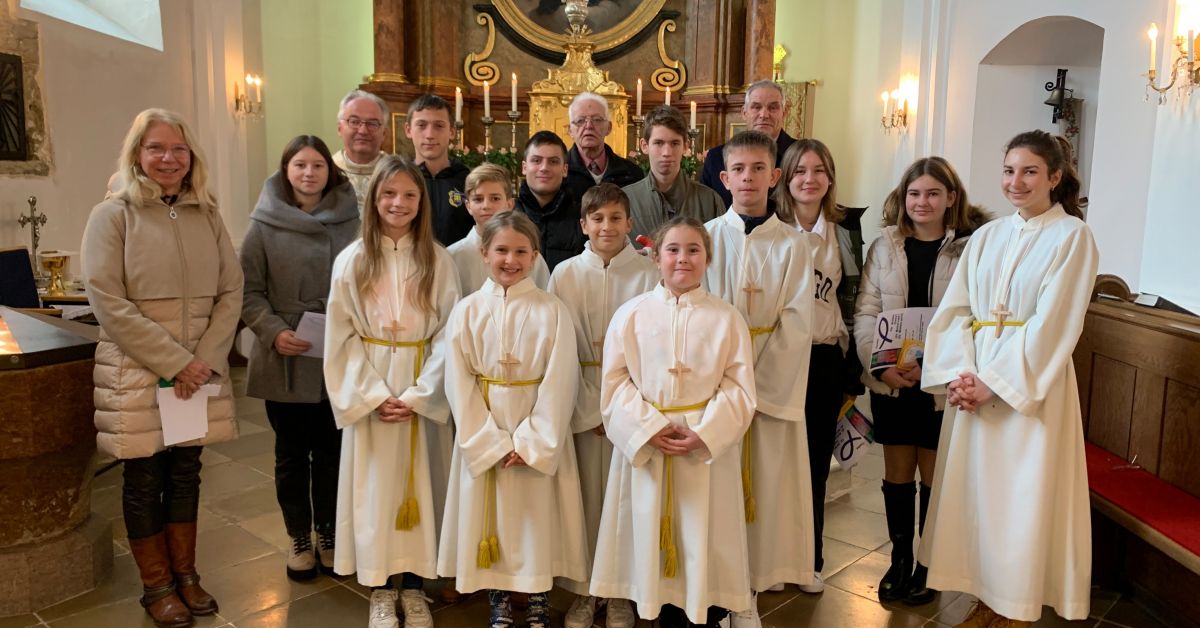 Ministrantinnen und Ministranten aufgenommen und verabschiedet - Pfarrverband